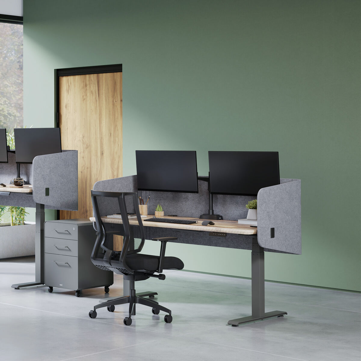 Privacy Desk Surround 60 | Privacy in an Open Office | Vari®